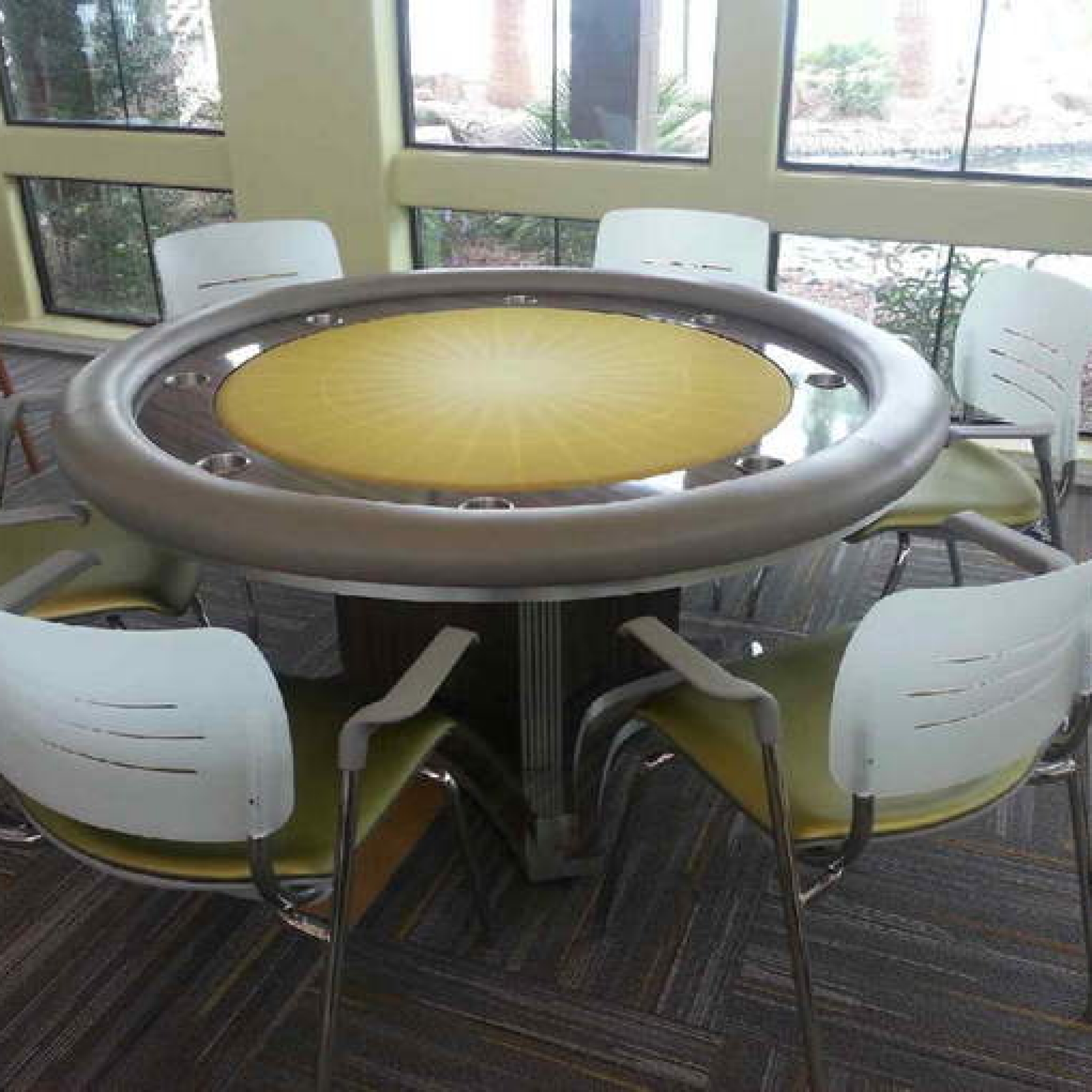 ROUND POKER TABLES - Pharaoh USA