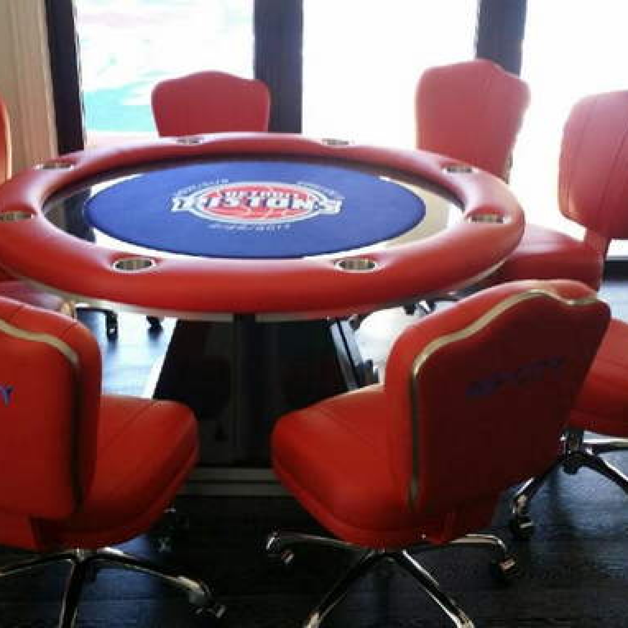 ROUND POKER TABLES - Pharaoh USA