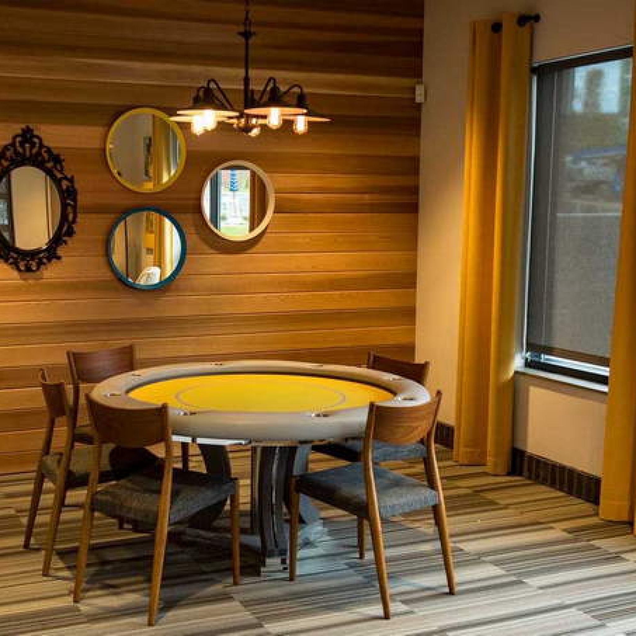 ROUND POKER TABLES - Pharaoh USA