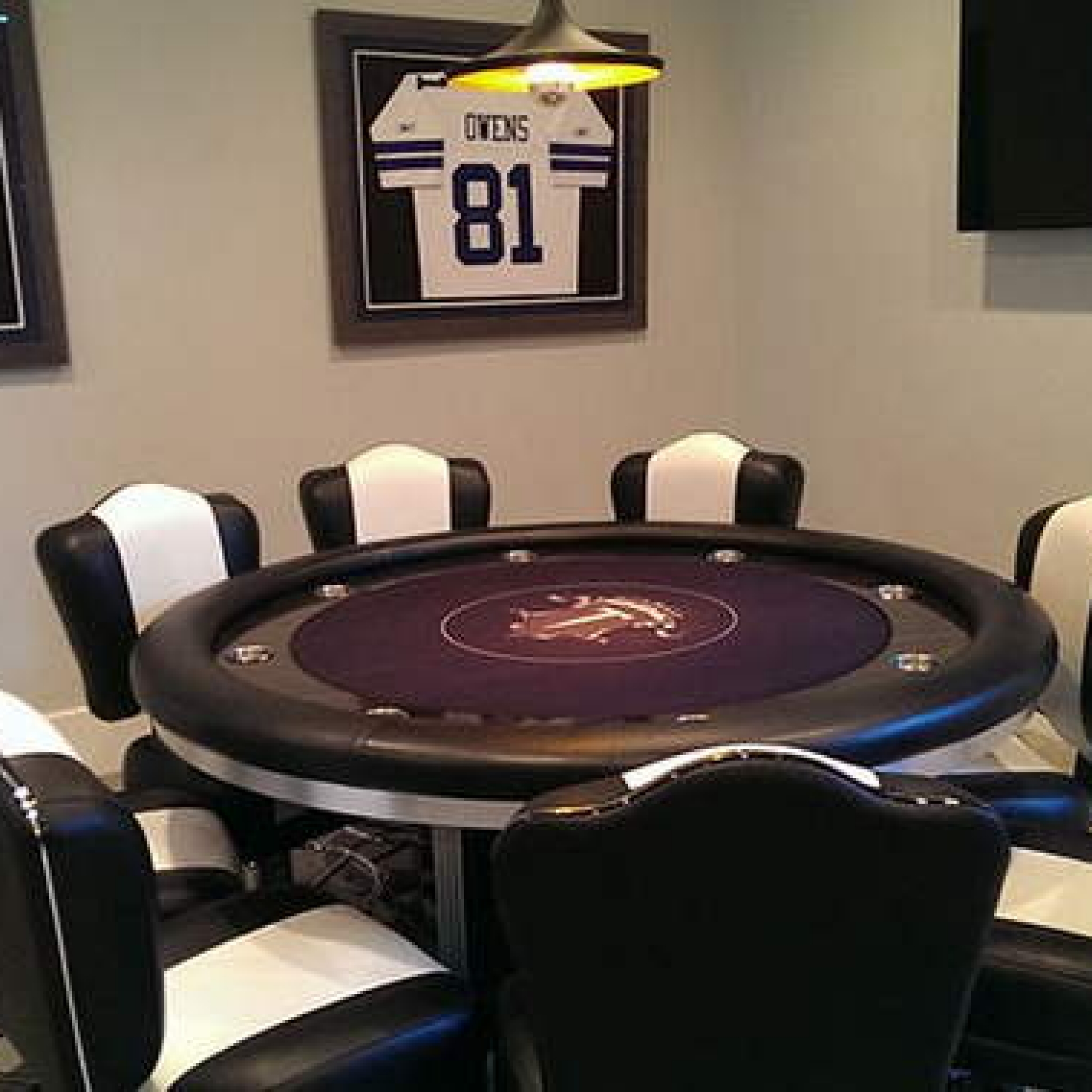 ROUND POKER TABLES - Pharaoh USA